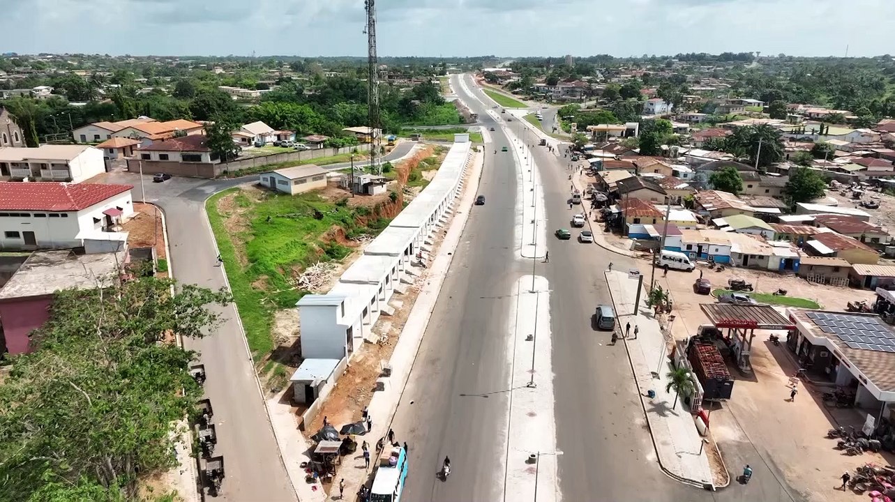 Après Abidjan, Agboville se transforme en ville lumière pour le ...