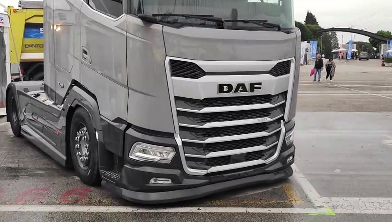 4k Daf XG+ Grey-Black 1_1 Exterior Beautiful Design! - video Dailymotion
