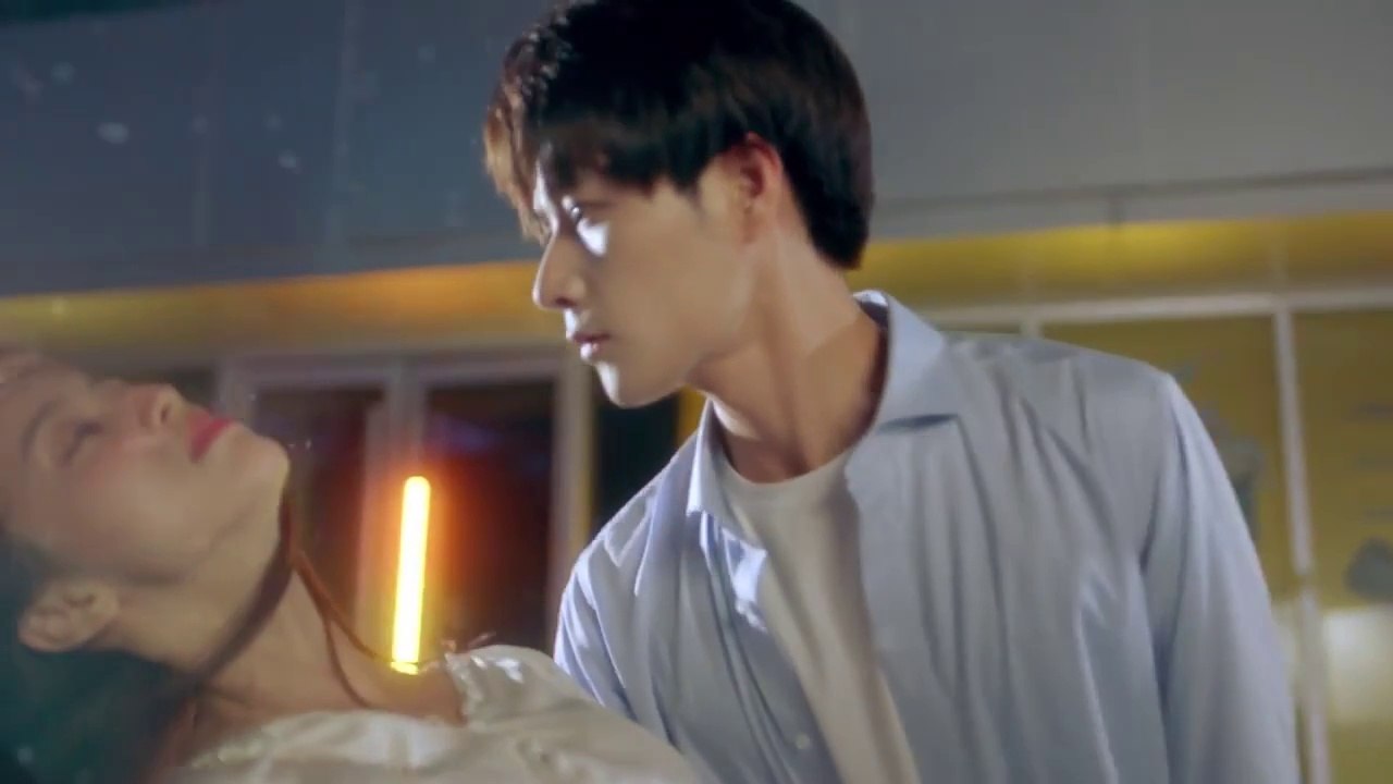 【English Dubbed】EP 01│Love Unexpected│Ping Xing Lian Ai Shi Cha│Our ...