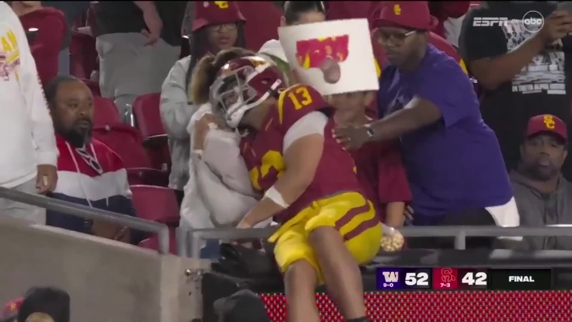 The video of Caleb Williams crying in the stands with his mom - MARCA ...