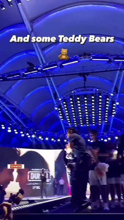 Amazing Superstar Shahrukh Khan Making Fun With Fans - video Dailymotion