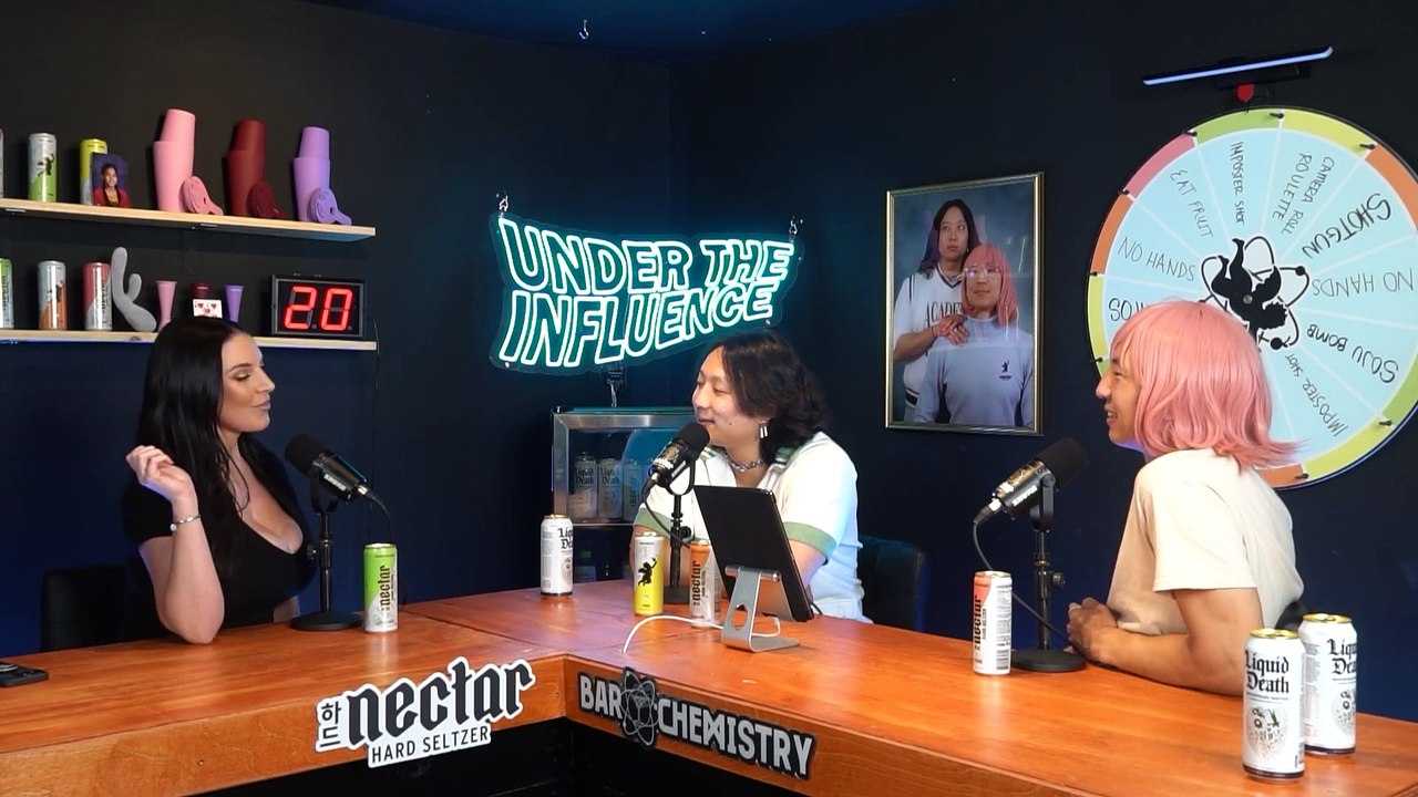 Angela White Tells us Her WORST Fan Experience - video Dailymotion