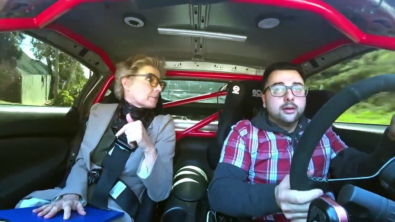 Pro Driver Takes Driving Instructor Street Drifting - video Dailymotion