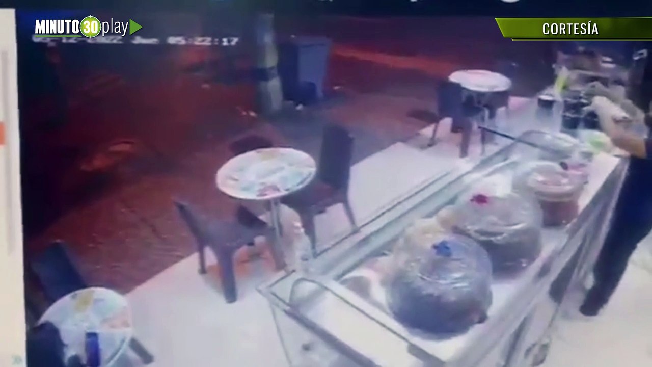 robo cafeteria simon bolivar medellin herido - Vídeo Dailymotion