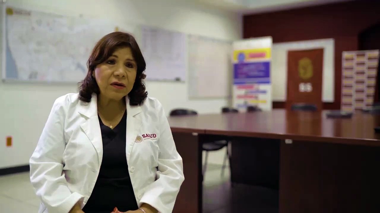 Entregan Medalla Josefina Rendón Parra a la Dra María Remedios - Vídeo ...