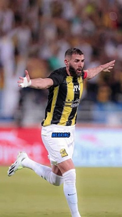 The Mystery Behind Karim Benzema's Bandaged Hand‍♂️#shorts #sports # ...