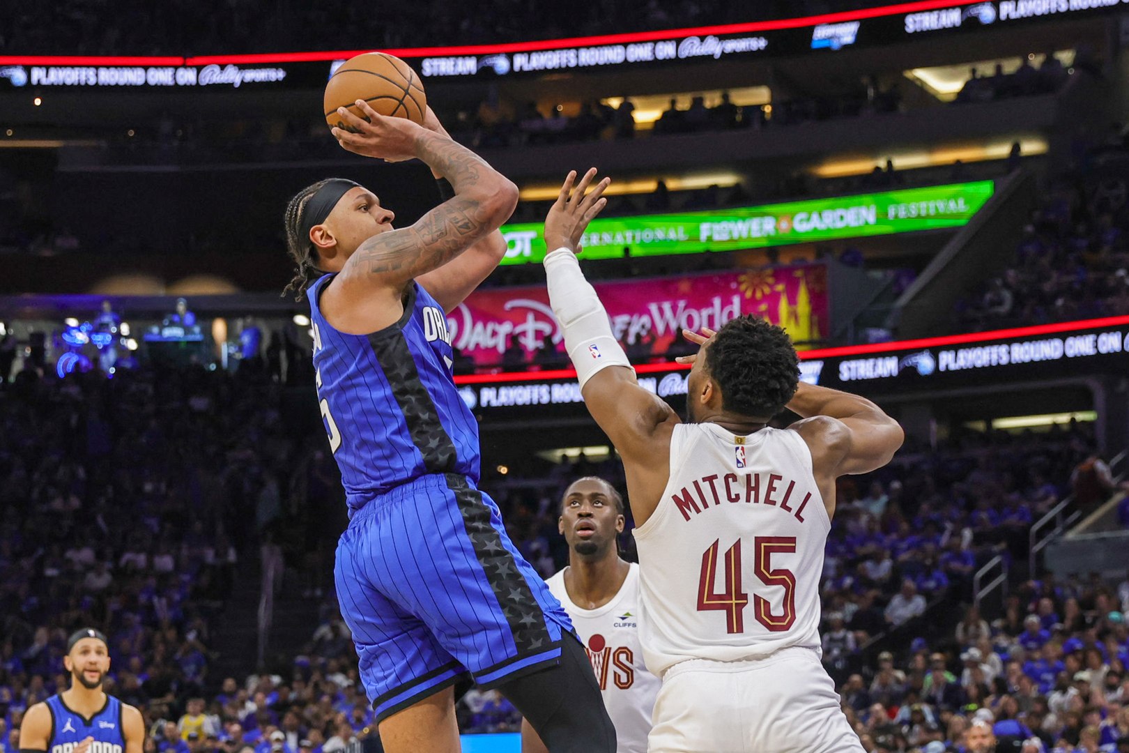 NBA : Le Magic se redonne de l'espoir en surclassant les Cavaliers ...