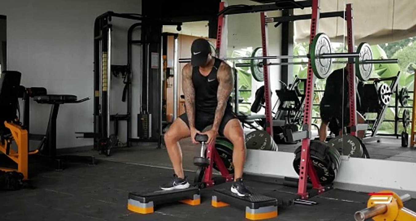 Sentadilla sumo mancuerna - Vídeo Dailymotion