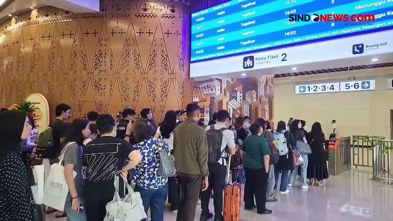 Petugas KCIC Kembalikan Amplop Penumpang yang Tertinggal Berisi Uang Rp50 Juta - Video Dailymotion