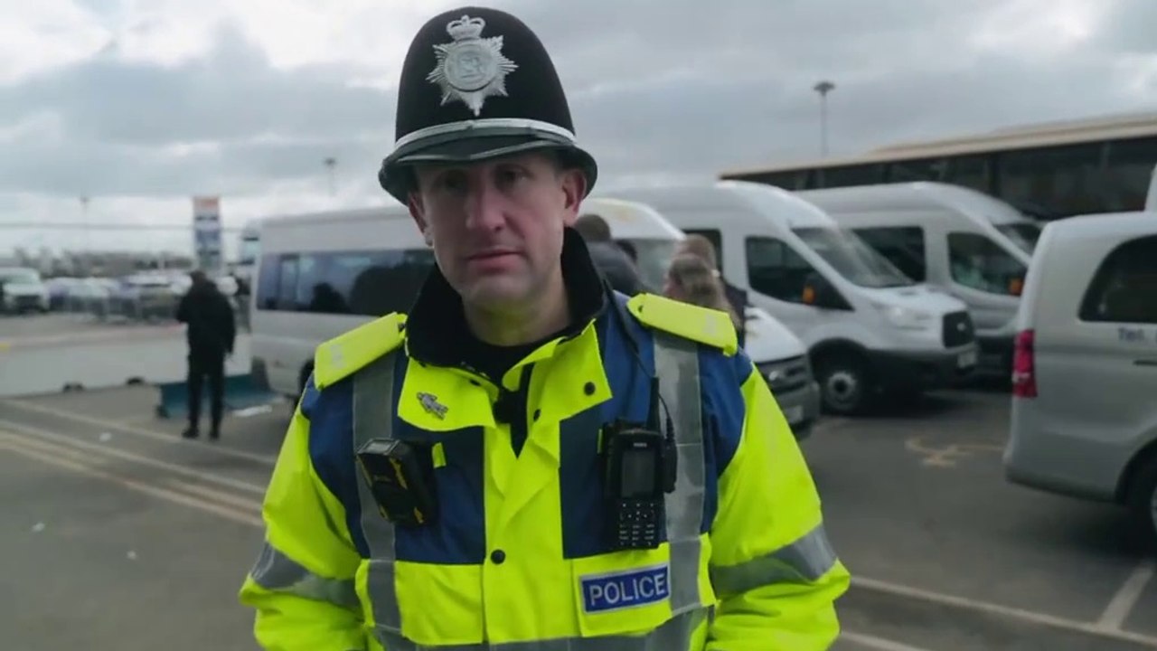 Football.Cops.S01E01 - video Dailymotion