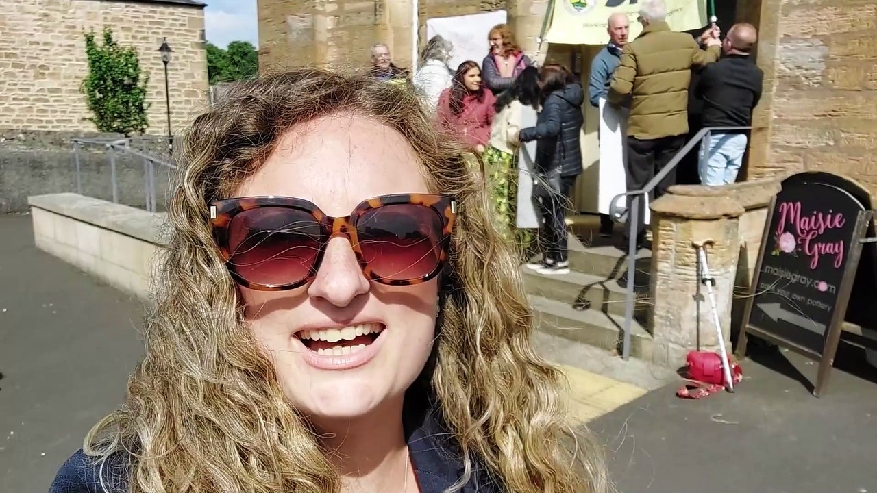 Rachel Amery on the SNP Campaign trail - video Dailymotion