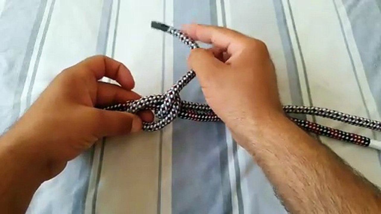 How to tie a rope | rope knots | Magic knots | emergency knots - video ...