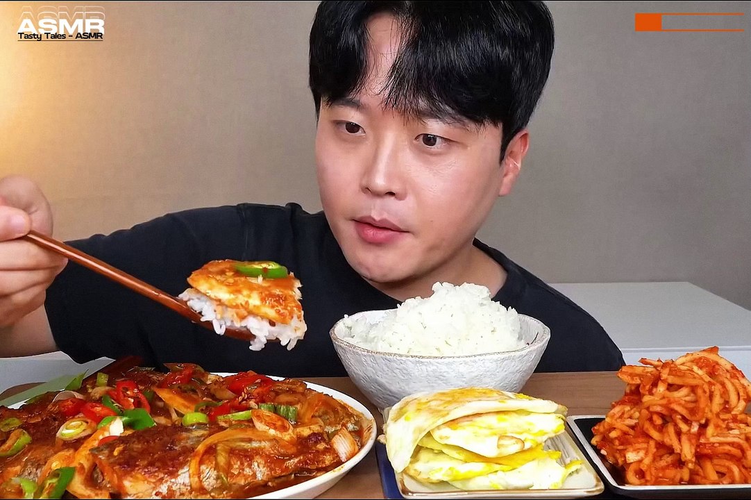 ASMR Mukbang | Red-Burned Boneless Fish, Radish Kimchi, Fried Eggs ...