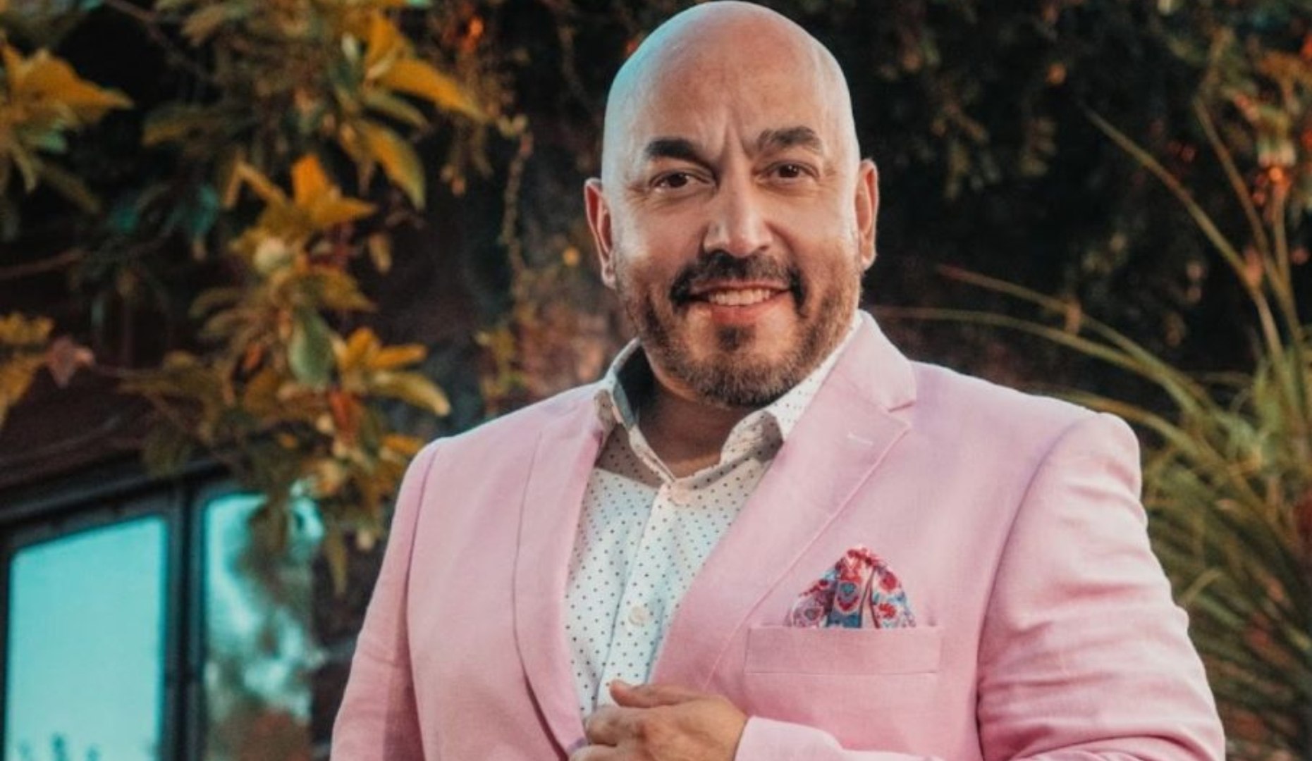 Lupillo Rivera afirma que hay que 'aplaudirles y ayudarles' a los ...