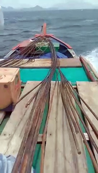 Berlayar dengan motor laut - Video Dailymotion