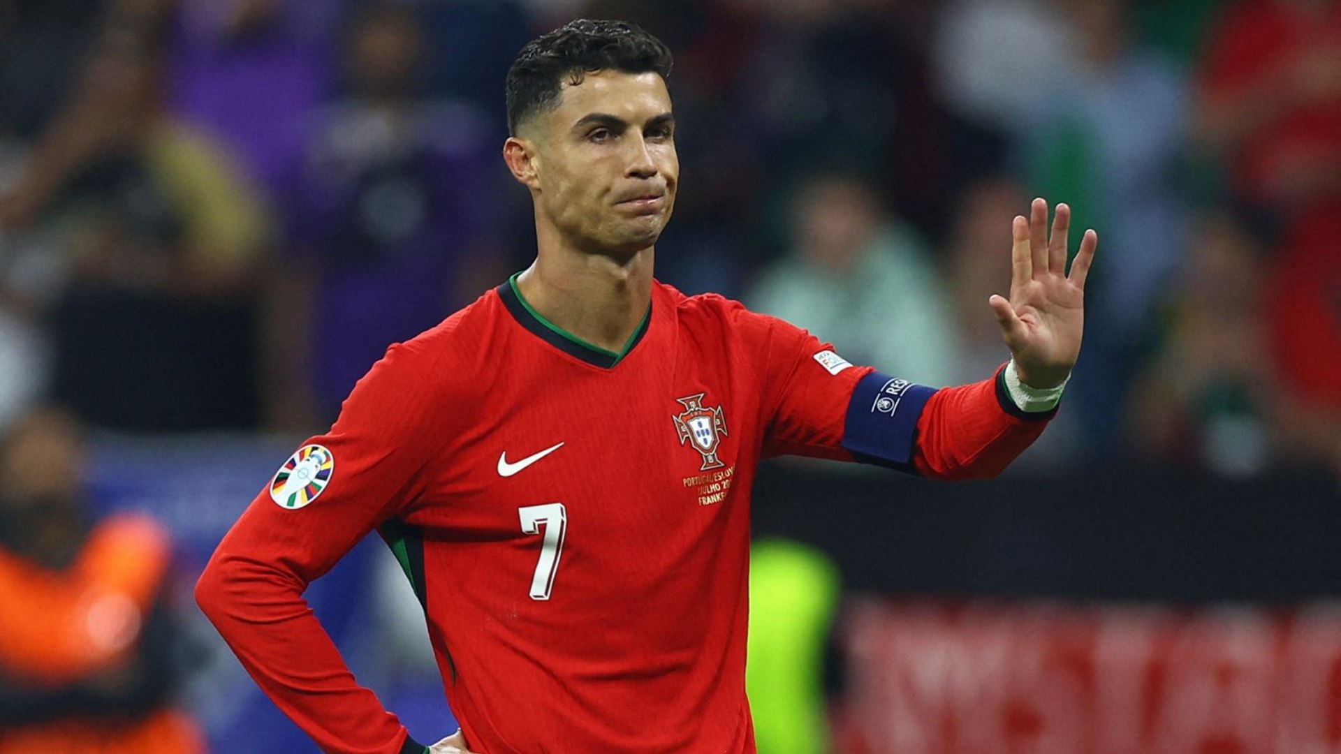 Cristiano Ronaldo Celebrates 1 Billion Followers on Social Media | beIN ...