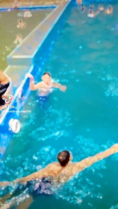 Funny poetry on swimming pool - video Dailymotion