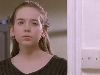 Alexandra Milman by Paul Lamphrey - Dailymotion