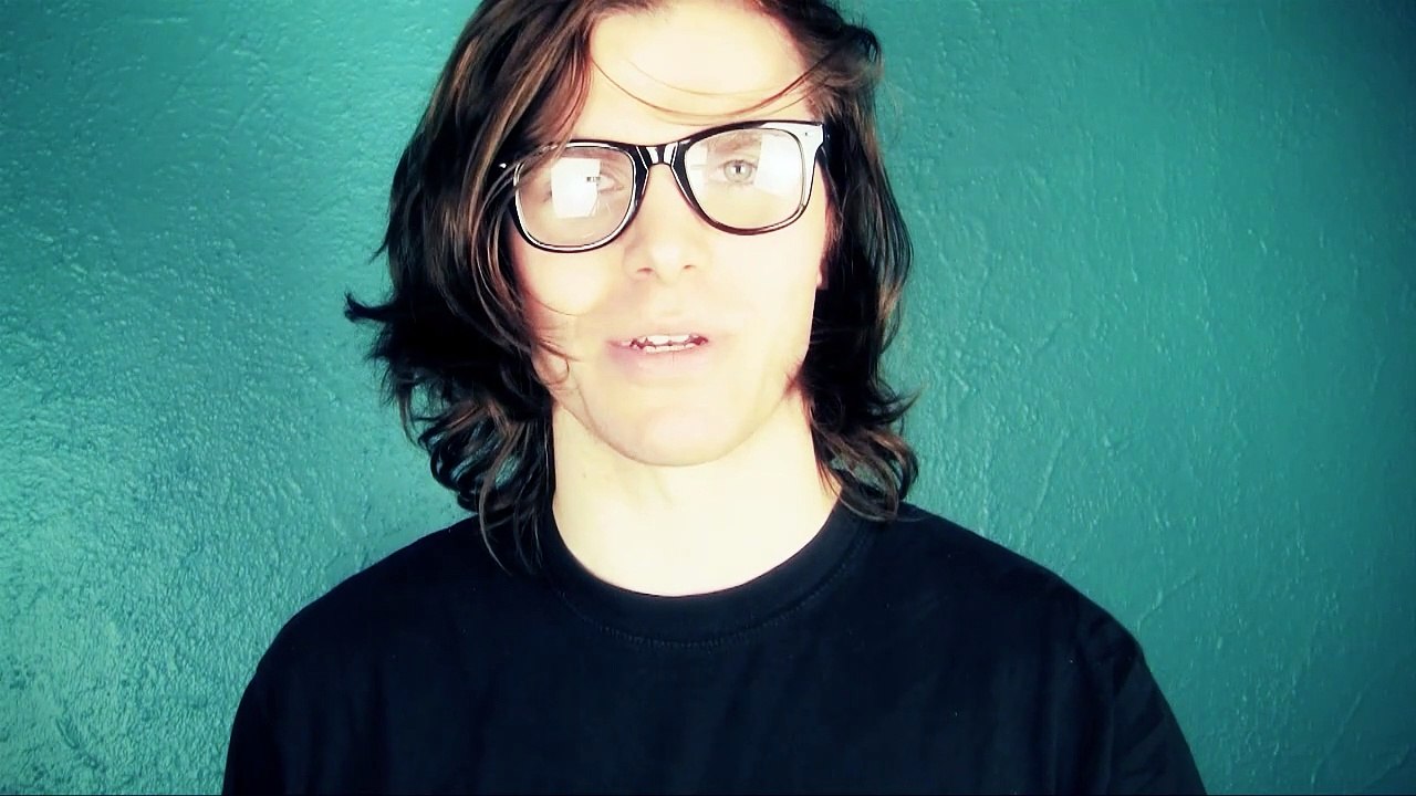 Onision Points Out How Impossible The Baseless Rumors About Him Are - video Dailymotion