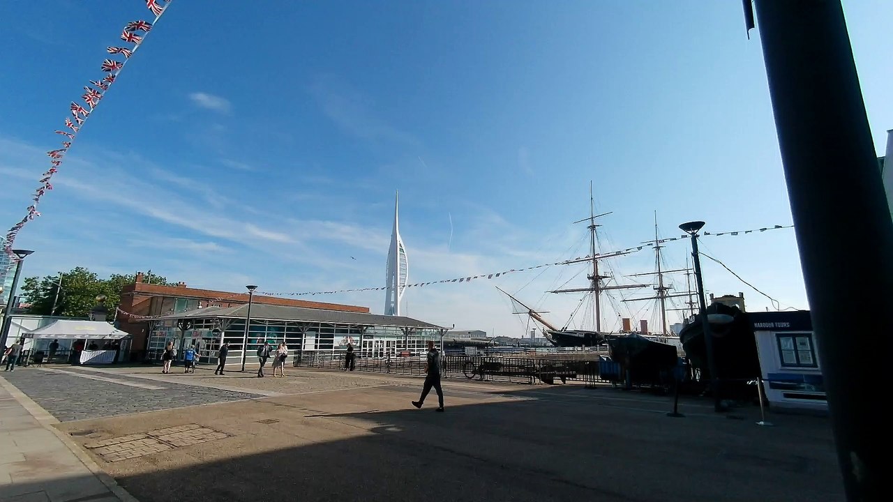 Launch of Pete Codling sail - video Dailymotion