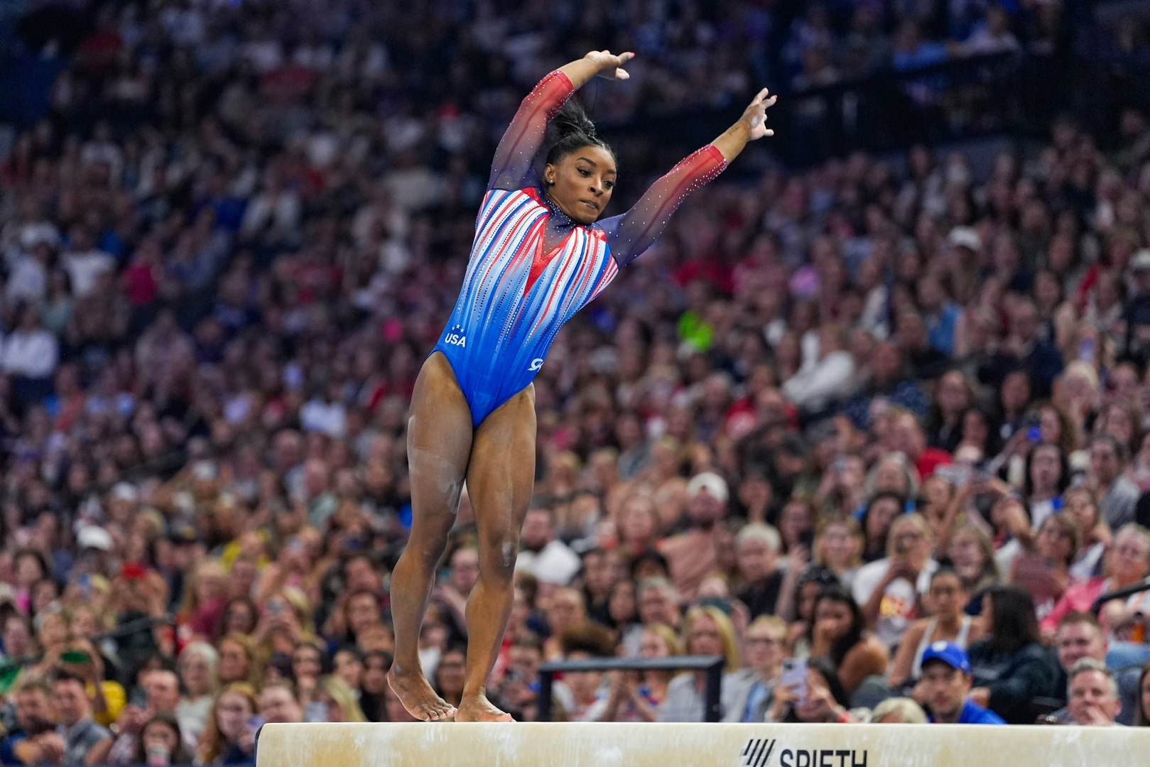 Simone Biles hace alarde de su actitud feroz y está lista para reclamar ...