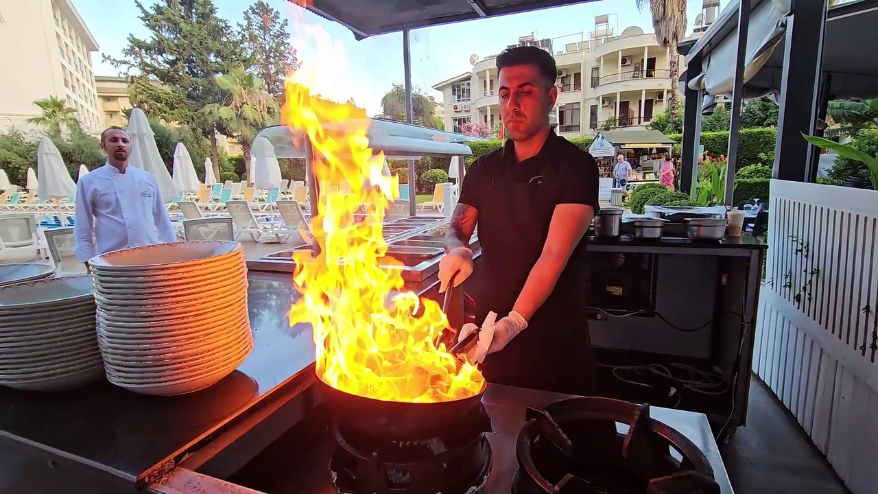 Richtig lecker: Das THE RAGA SIDE Fine-Dining Hotel - video Dailymotion