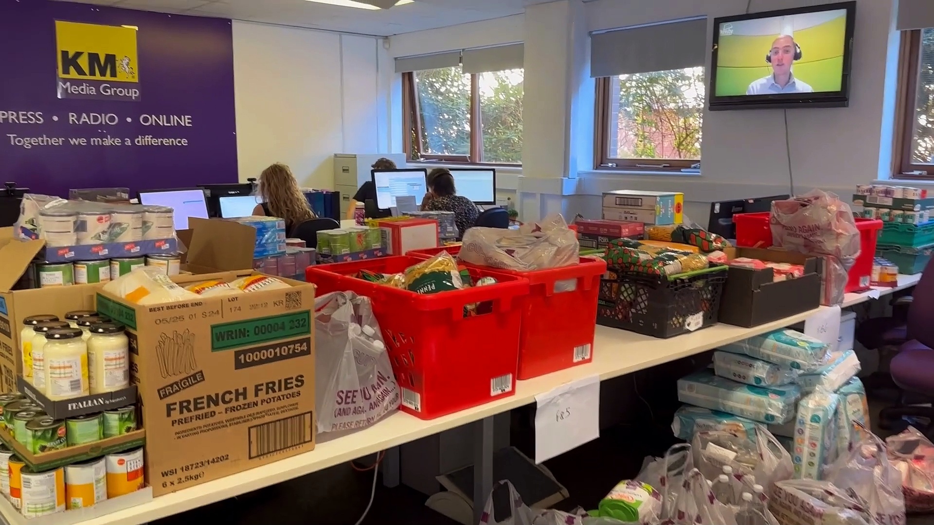 The kmfm 2024 Tonnes of Tins campaign