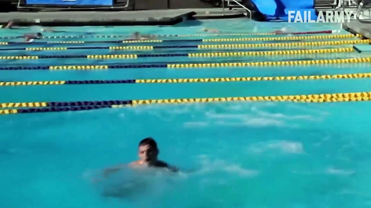 "FOOLS IN POOLS Funny Pool Fails" - video Dailymotion