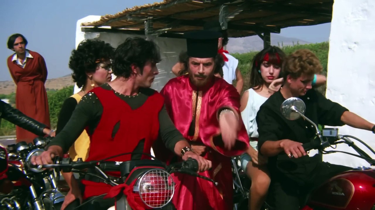 Από Μηχανής Θεός - Ο Παπασούζας Φαντομάς (1983) - video Dailymotion