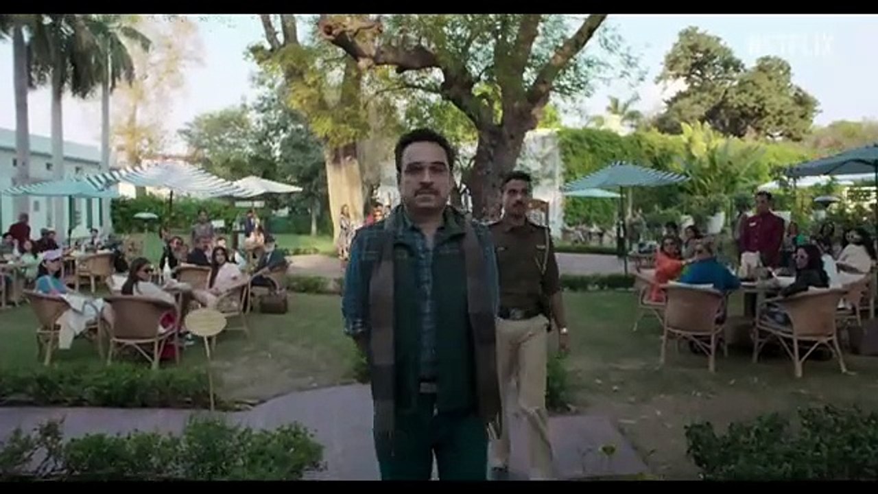 Murder Mubarak _ Official Trailer _ Pankaj Tripathi_ Sara Ali Khan ...