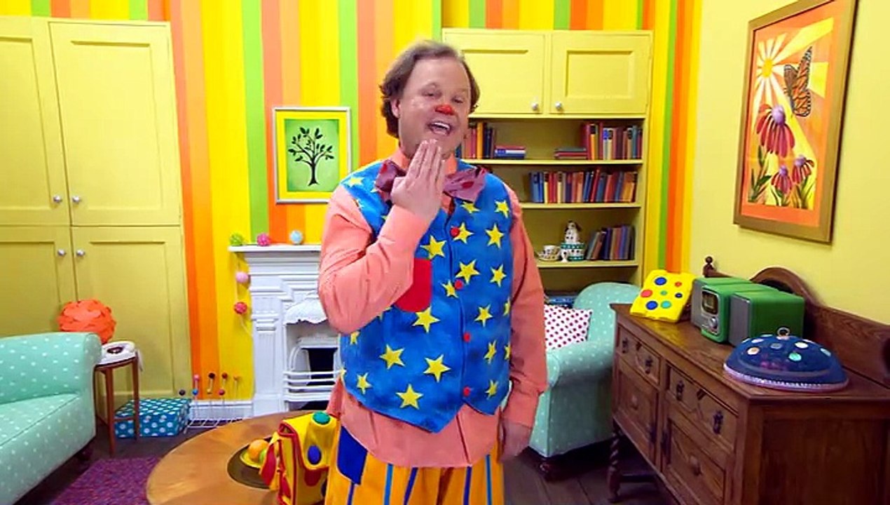 Cbeebies Something Special We're All Friends Dog Walking 9x14...mp4 ...