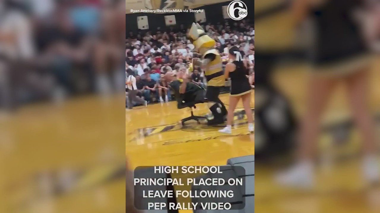 El vídeo viral por el que han terminado amonestando a un profesor de ...