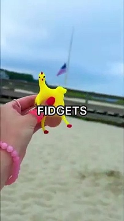 Finding Fidgets With My Third Arm at the Beach! Weird Squishy Fidgets ...