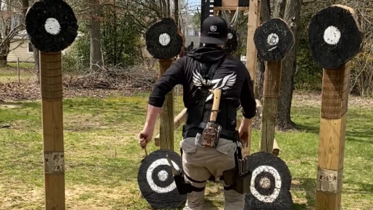 From novice to professional: Man perfects the skill of dual wielding ...