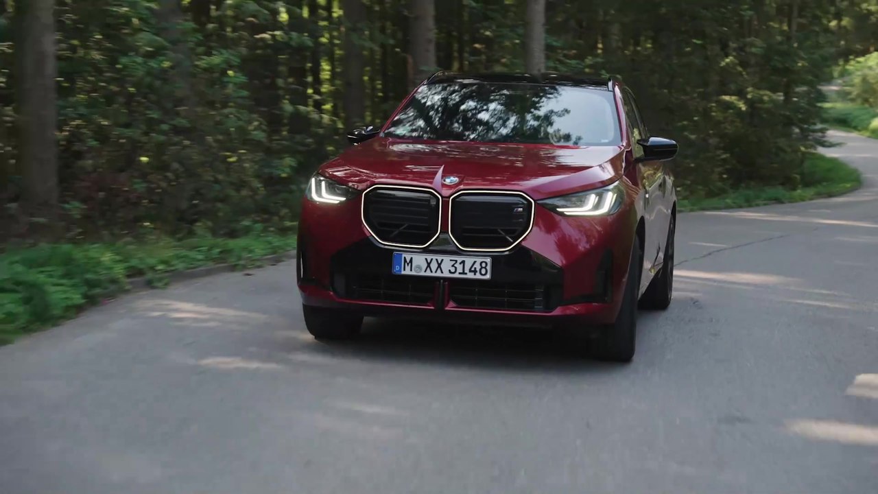The new BMW X3 M50 xDrive in Fire Red Driving Video - video Dailymotion