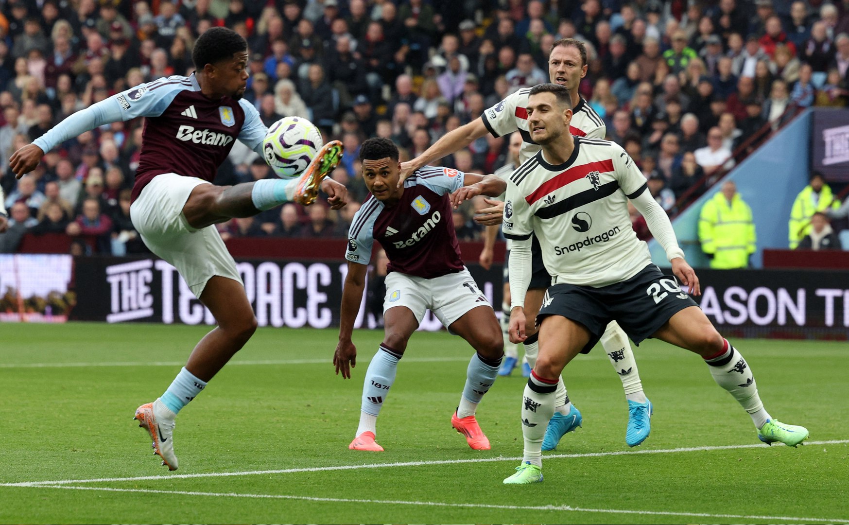 Man Utd fire another blank in Aston Villa stalemate | beIN SPORTS