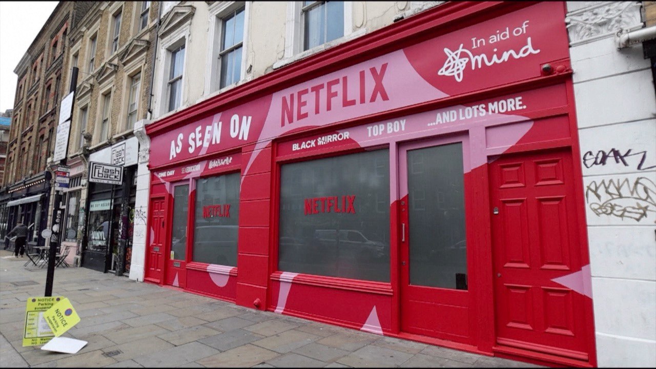 You Can Own a Piece of Netflix at This New Pop-up Shop! - video Dailymotion