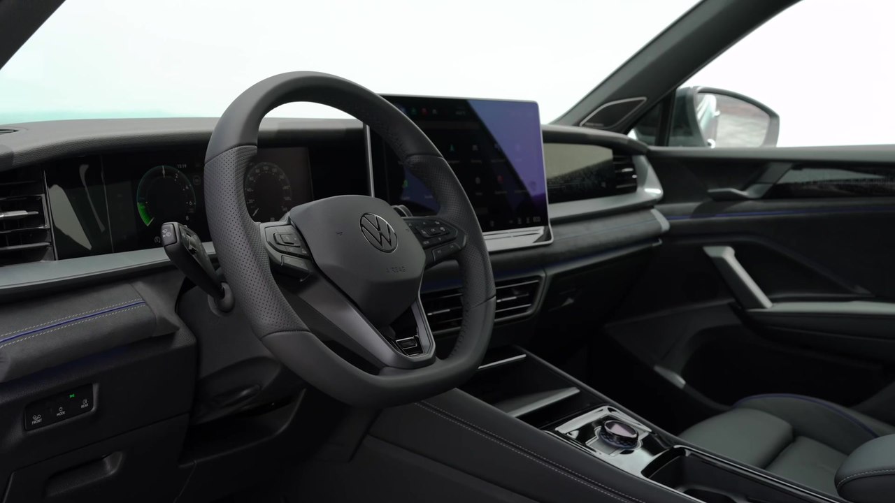 The all-new Volkswagen Tayron Interior Design in Oyster Silver - video ...