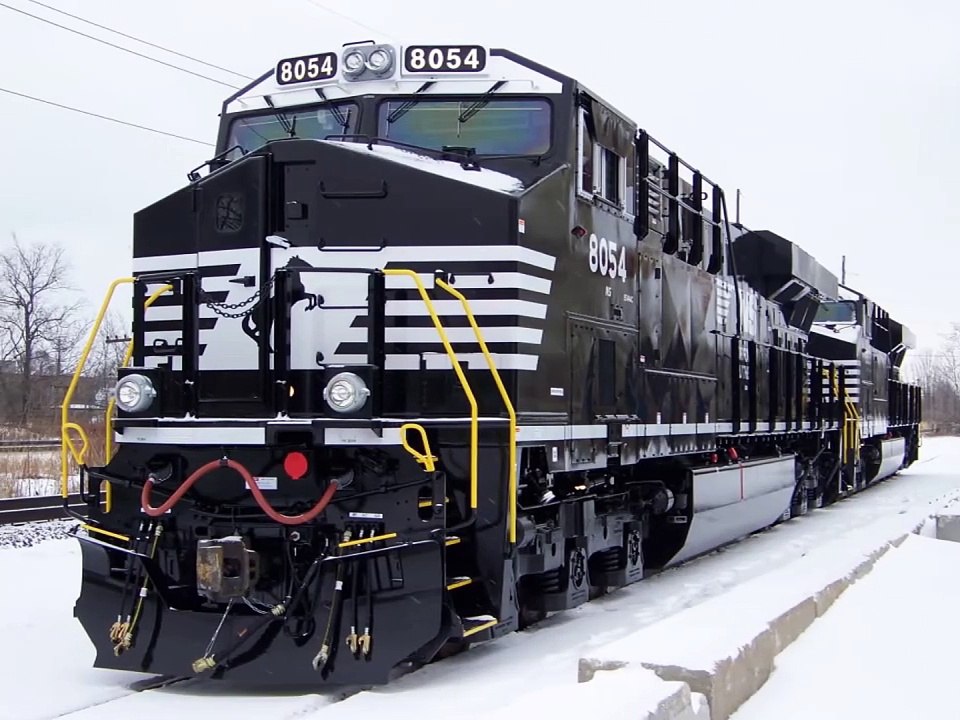 New NS GE s and NS Westbound Local With Caboose! - video Dailymotion