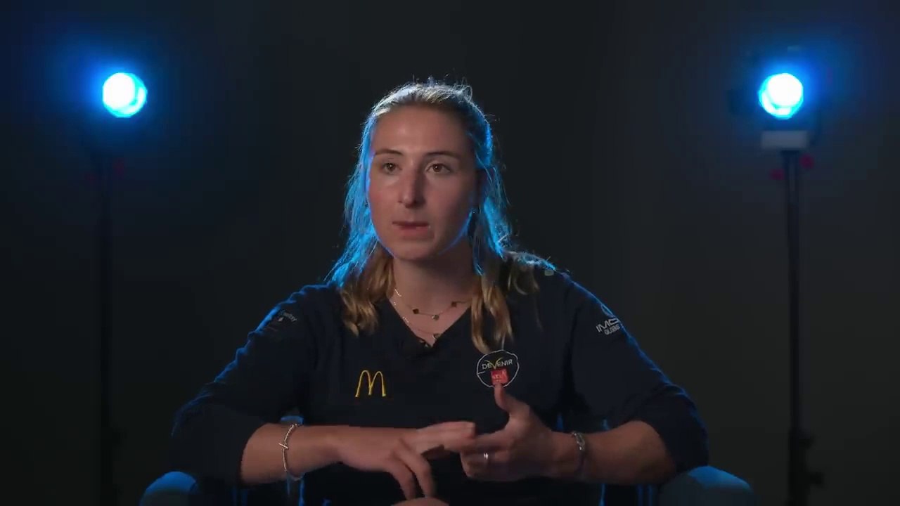 Vendée Globe 2024 / Rencontre avec Violette Dorange, DeVenir - Vidéo ...
