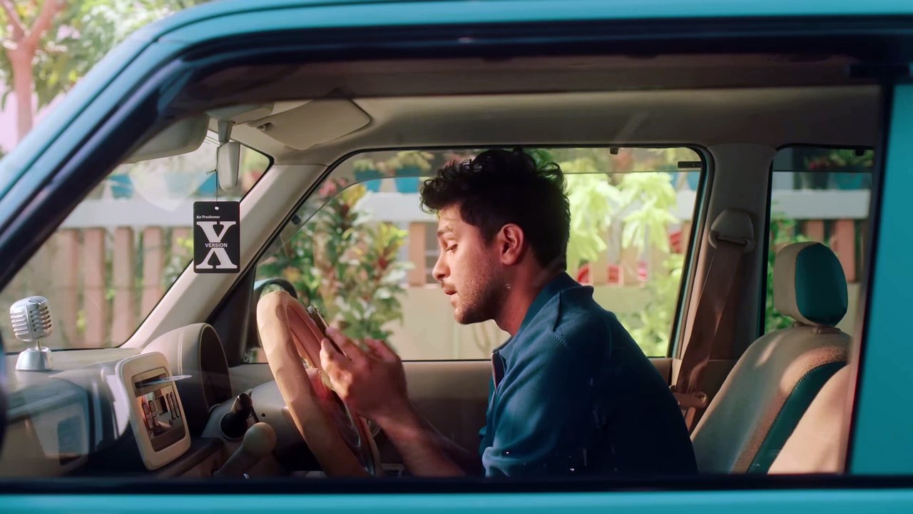 Asim Azhar ft. Nehaal Naseem - Mujhsa Na (Official Music Video ...