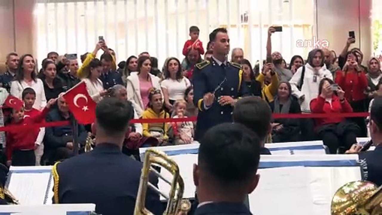 Hava Kuvvetleri Bandosu'ndan Cumhuriyet Bayramı konseri - Dailymotion Video