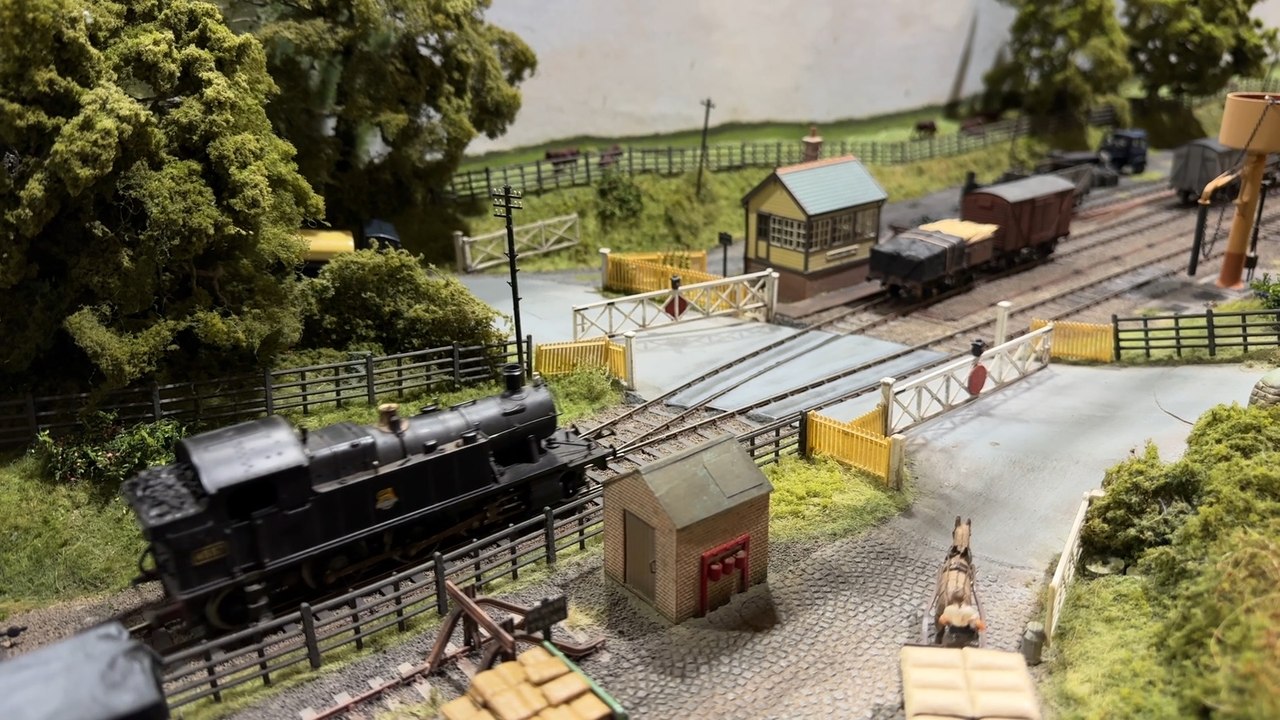 Meet the Leeds Model Railway Society - video Dailymotion