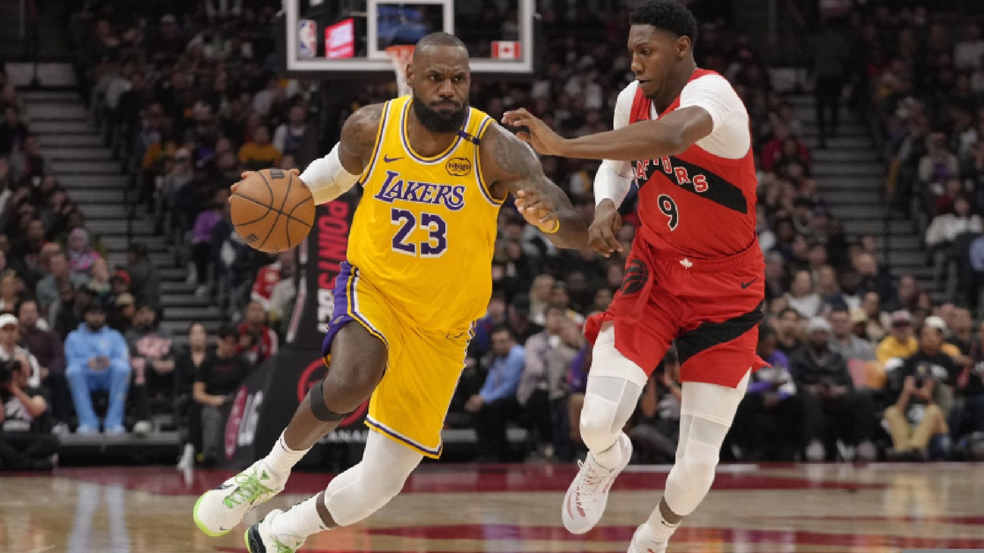 Lebron James Con El Lebron 11 De Visitante