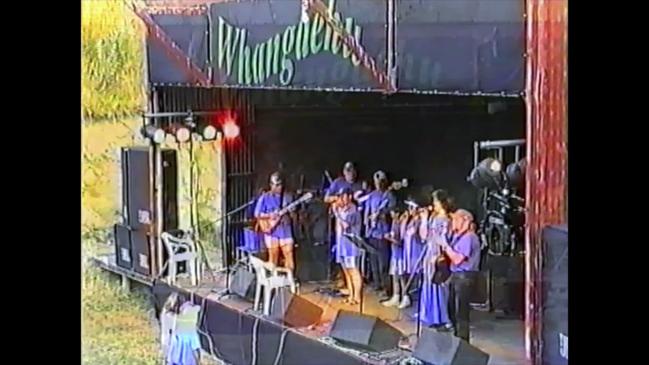 Elim Worship Set - Parachute Performance at Whangaehu (1994) - video ...