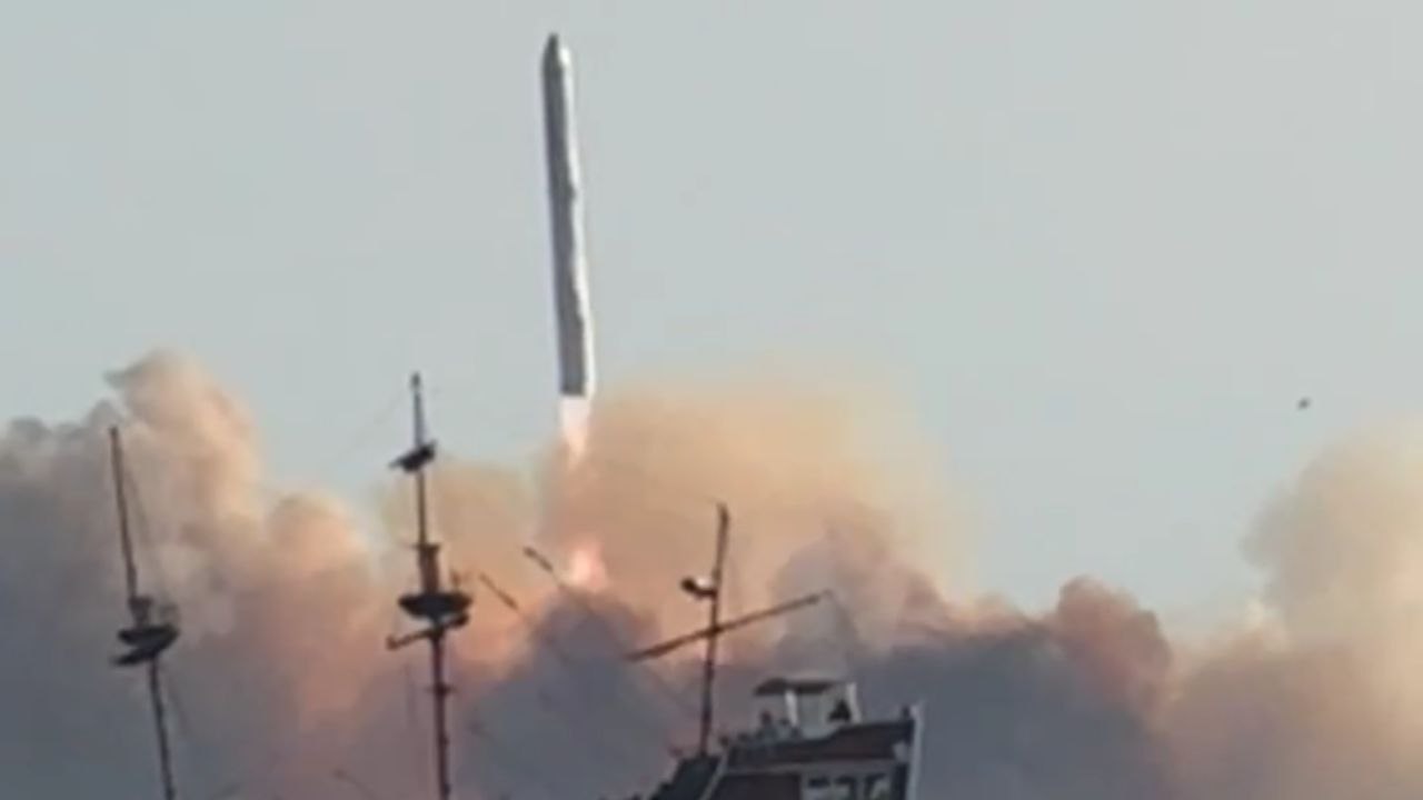 Onlooker's view of incredible SpaceX Starship Flight Test 6 launch ...