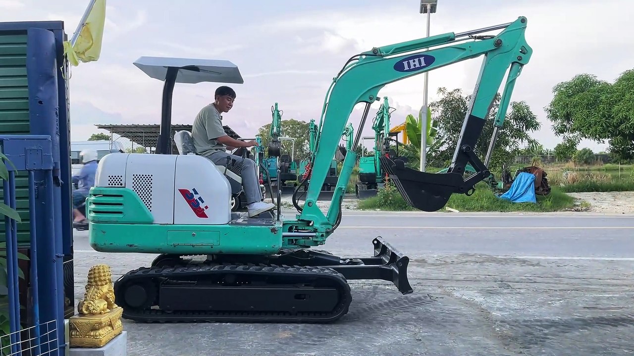 IHI 35J - video Dailymotion