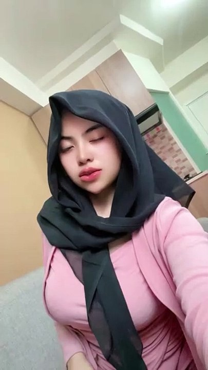 Jilbab cantik pamer toge gede getar - Video Dailymotion