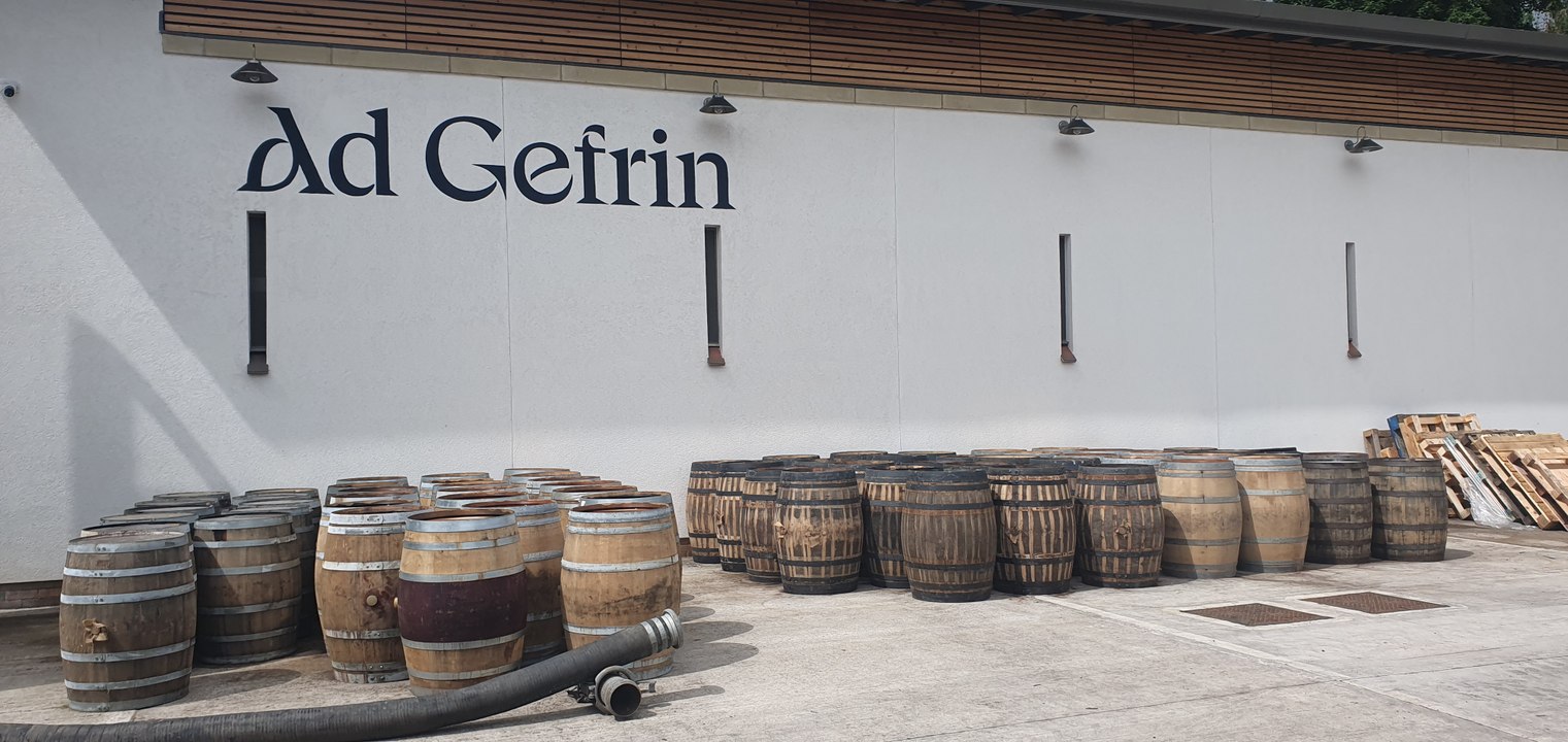 Take a closer look at Ad Gefrin whisky distillery - video Dailymotion