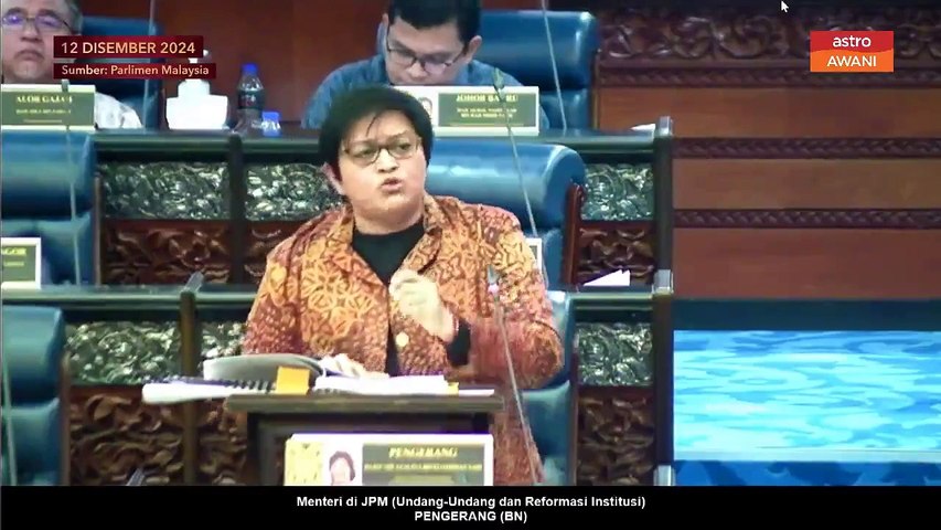 Orang Pengerang nak cari ikan dah kena halau - Azalina | Astro Awani